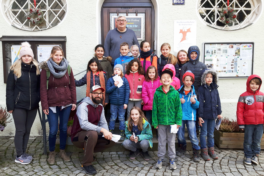 Hort backt und verkauft für die Straßenambulanz: Pädagogisches Zentrum ...